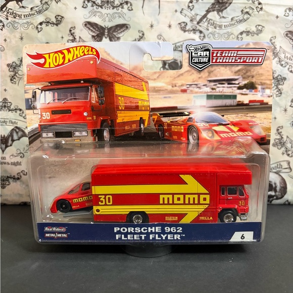 Toys | Hot Wheels Porsche 962 And Momo Fleet Flyer 218 Premium ...